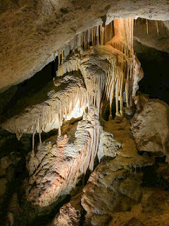 Caves | Discovery Down Under